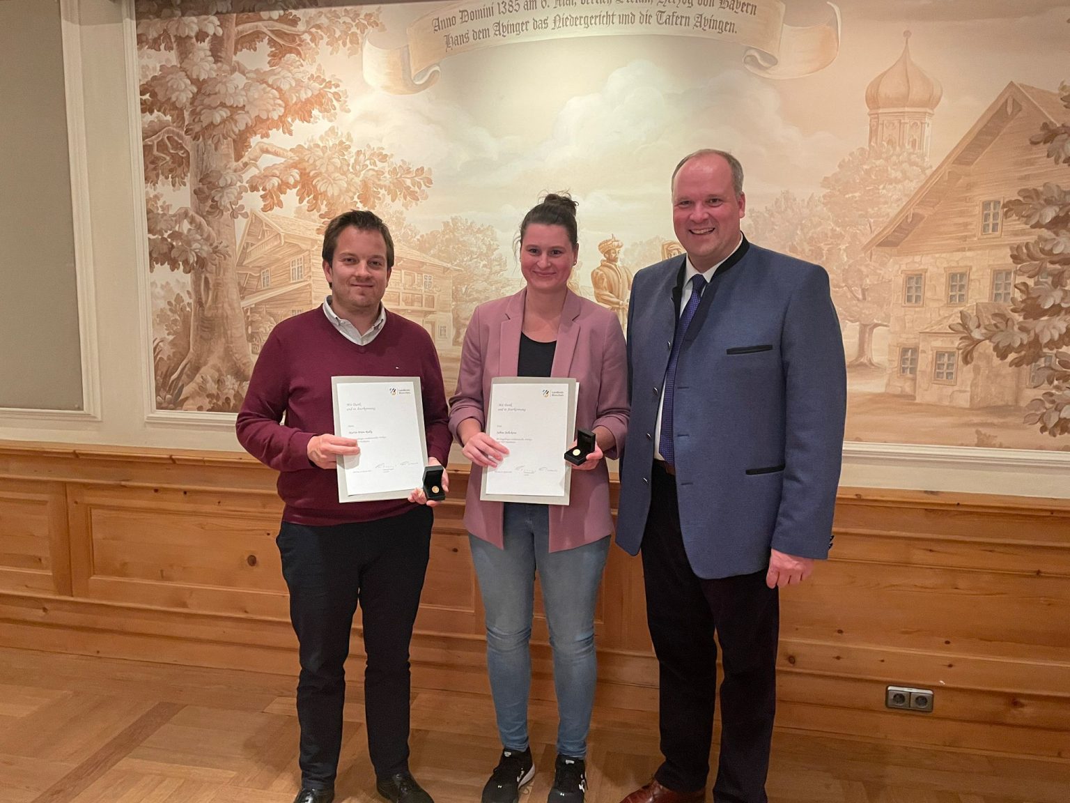 Landkreis-Ehrung für Jedlickova und Radig - TSV Ottobrunn e. V.